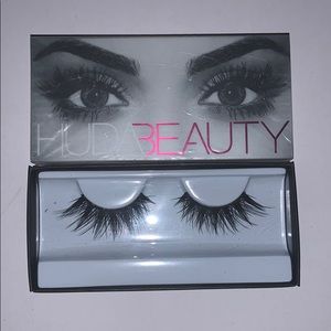 Huda Beauty Makeup | Lashes Sasha | Poshmark